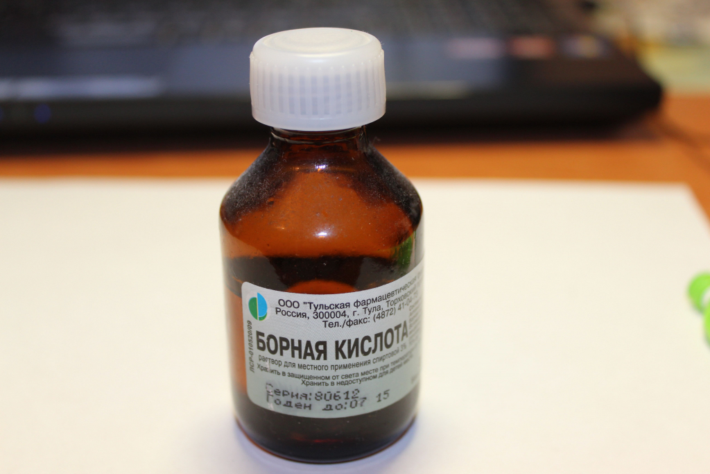 Borna kiselina u uhu - upute za upotrebu odraslima i djeci