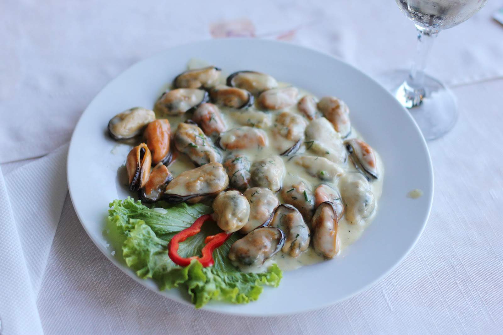 Dagnje u kremastom umaku od češnjaka - 7 recepata kako kuhati u tavi ...