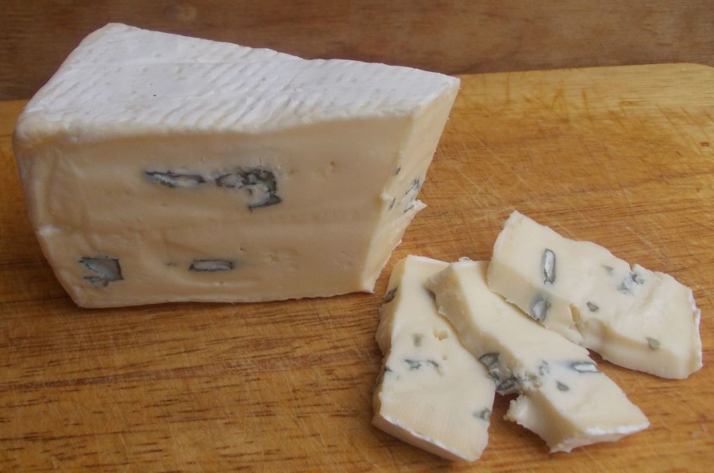 Dor blue (Dorblu, Dorblu) - blue cheese: benefits, calories, with what ...